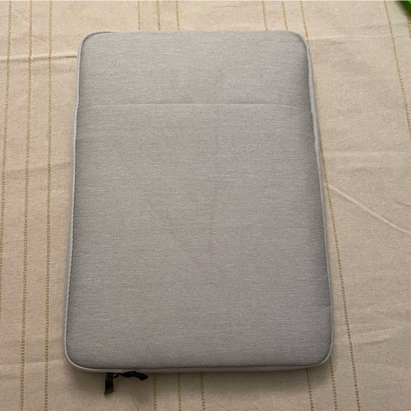 Tablets & Accessories | Nwt 13 Computertablet Padded Exterior Zipped ...